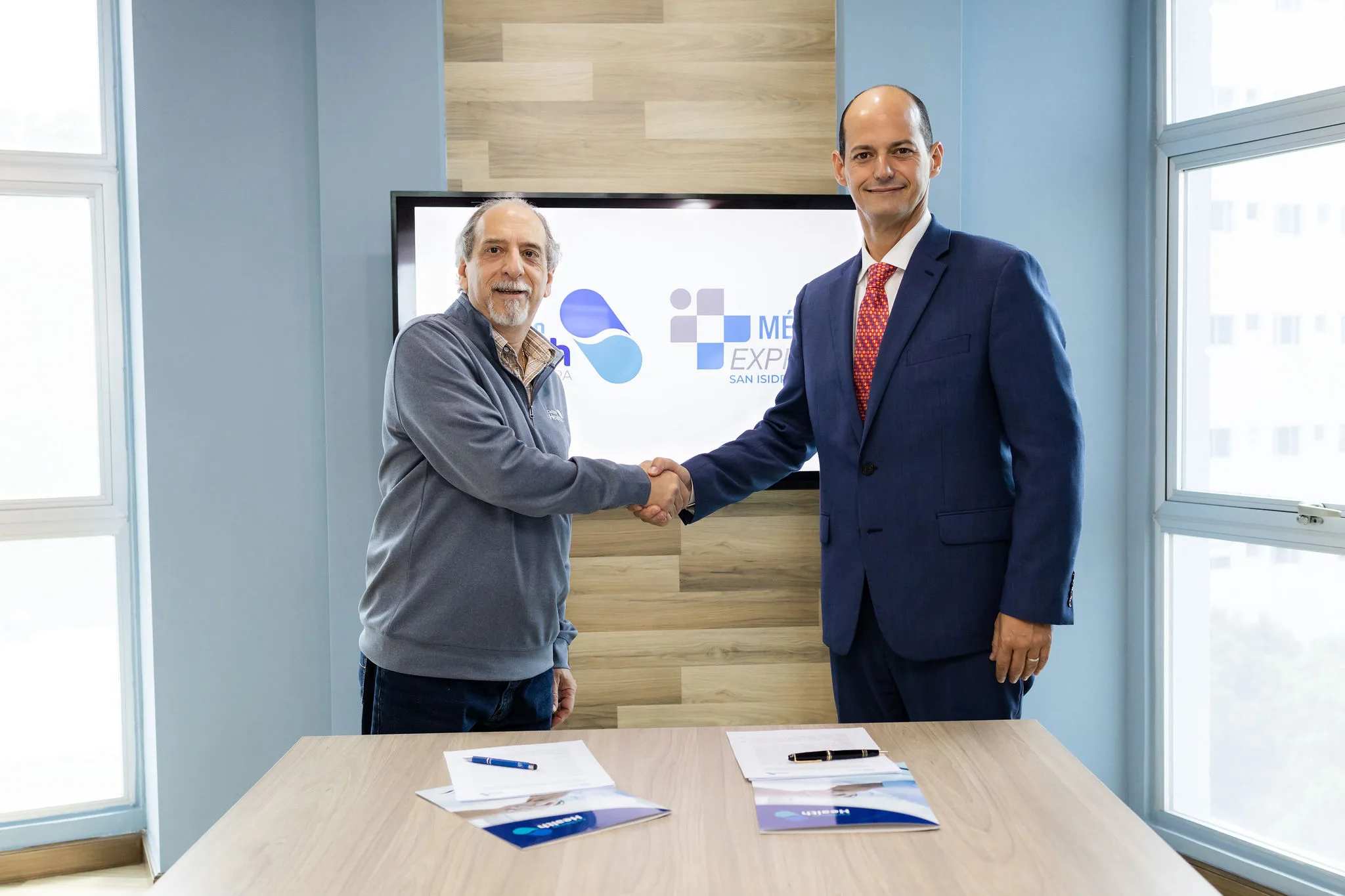 Médico Express y Caribbean Health TPA firman acuerdo sobre turismo ...